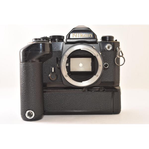 ※現状渡し、ノークレーム、ノーリターンにてお願い致します。モータードライブMD-12 装備！【外観】通常使用によるスレ、キズと所々塗装剥げが見受けられます。フィルム室はモルトの劣化が若干見られますがキレイな状態です。※現状渡し、ノークレーム...