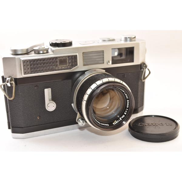 ※現状渡し、ノークレーム、ノーリターンにてお願い致します。50mm F1.8 レンズ付き！【外観】通常使用によるスレ、キズが若干見受けられます。アタリへこみなどの大きなダメージはありません。フィルム室はモルトの劣化が若干とシャッター幕に少々...