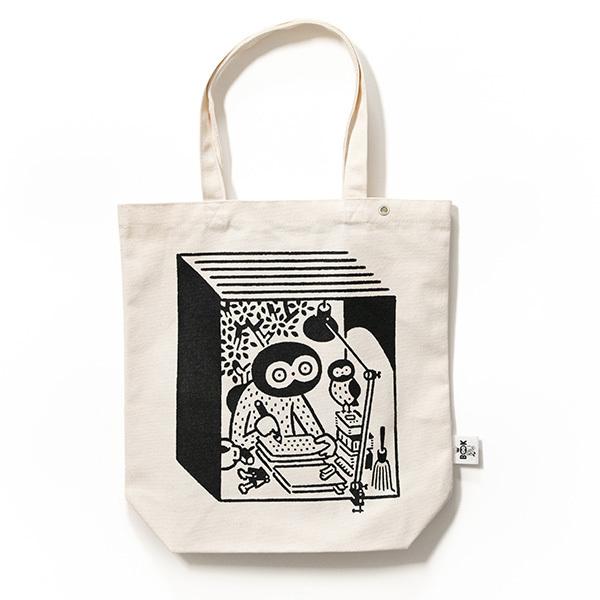 【発売日：2026年05月04日】［トートバッグ（中）］について2026年に創業140周年を迎える河出書房新社が、デザイナーの寄藤文平さんとコラボレーションして作成したトートバッグです。絵は寄藤さんによる描き下ろし。140周年特別キャラクタ...