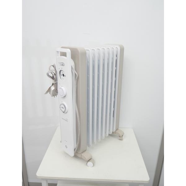 3ヶ月保証！◆メーカー：デロンギ◆生産年式：2021年◆適応床面積：木造：05畳コンクリート：08畳◆サイズ(単位：mm)幅[260]×奥行[430]×高さ×[650]◆付属品画像の物が全てになります。◆商品状態ランク未使用品※風量調節のダ...