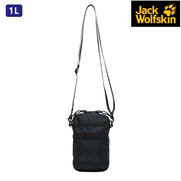 JP MF C-GADGET PACK100%リサイクルポリエステル仕立ての900Dオックスフォード素材をボディに採用した小物の携帯に適したミニショルダーバッグ。背面には別売りのデイパックと装脱着するためのボタン付きウェビングテープを配置す...