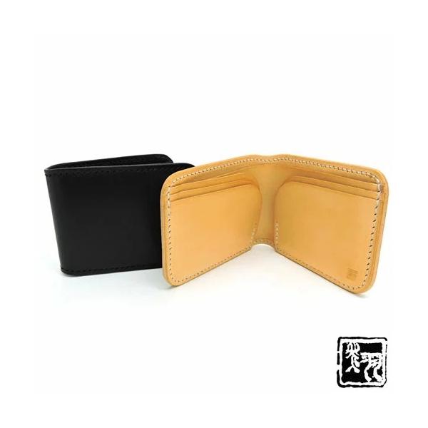 札入れと3枚のカードスロットという必要最低限の機能性を備えたモデルです。＊アイテムにより入荷待ち納期が異なります。お気軽にお問い合わせくださいませ。札入れ / 1ヶ所カード入れ / 3ヶ所小銭入 / 1ヶ所サイズ:横 9.5cm × 縦 1...