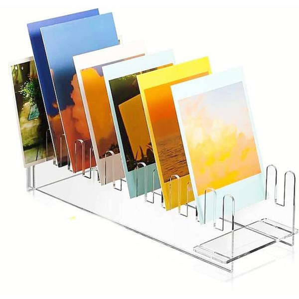 【耐久性のある構造】高品質の透明アクリルで作られたこのディスプレイ スタンドは、耐久性が高く、カードの視認性を高めます。貴重なグリーティング カードを華やかに展示したい方に最適です。【簡単なセットアップ】箱から出してすぐに使用できます。保護...