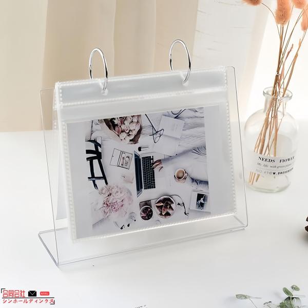 卓上カレンダーL字型デザイン、大容量、アクリルフォトコレクター、内側17ページ、収まらない心配がありません。両面透明なので、1つの袋の中に表裏2枚の写真を同時に入れることができます。卓上カレンダーのデザインはデスクトップに立てることができ、...