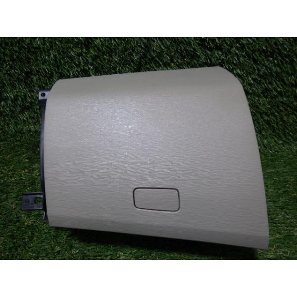 **** 商品説明を必ずご確認ください ****部品管理番号：202601005170210部品メーカー：ベージュ 上 アッパーメーカー純正品番：73840-72M00-PBL部品名：グローブBOXメーカー代替品番：73840-72M02-...