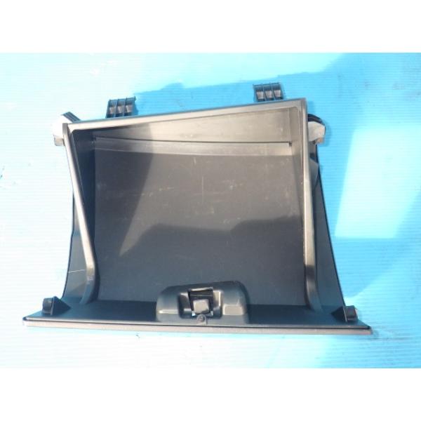 **** 商品説明を必ずご確認ください ****部品管理番号：202605003870210メーカー純正品番：73420-70K00-P4Z部品名：グローブBOX部品区分：リサイクル品車名：ワゴンＲ車両タイプ名：5ドアハッチバック通称型式：...