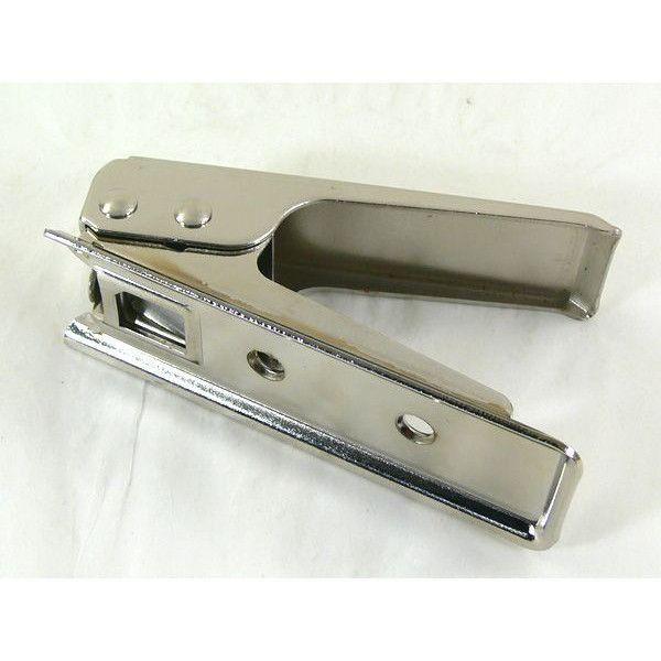 変換名人 microSIM作成SIMカッター◆通常のSIMカードをmicroSIMサイズに加工これさえあれば自分でmicroSIMが作成可能！microSIM対応の携帯電話が使用できます！【製品仕様】カラー：シルバー（入荷時期により変わりま...