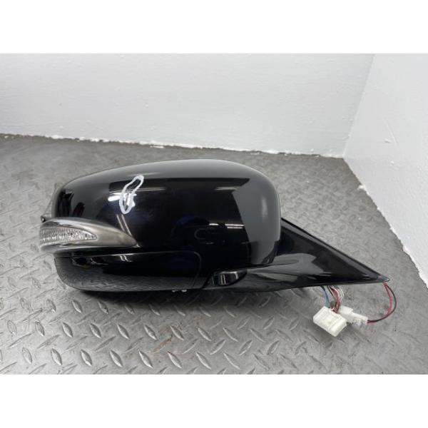 **** 商品説明を必ずご確認ください ****部品管理番号：602010000013500メーカー純正品番：96301-1MX0E部品名：右サイドミラーメーカー代替品番：96301-1MX0A部品区分：リサイクル品管理品番：GAC車名：フ...