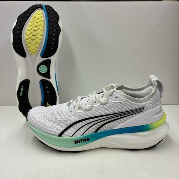 ※こちらは店頭でも販売している商品で、在庫確保された商品ではない為、販売ができない場合がございます。予めご了承ください。フォーエバーラン ニトロ 2は、快適なクッショニングにスタビリティ機能を備えたクッショニングモデルです。NITROの2層...