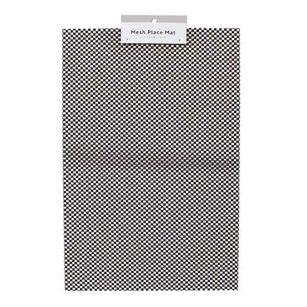 メッシュランチョンマットです。食事の際にお皿やコップなどを置くマットです。すべりにくい材質で安心です。※高温多湿な場所や直射日光を避けて保管してください●サイズ(約)・300×450mm●耐熱70度●材質・塩化ビニル樹脂●用途・ランチョンマ...