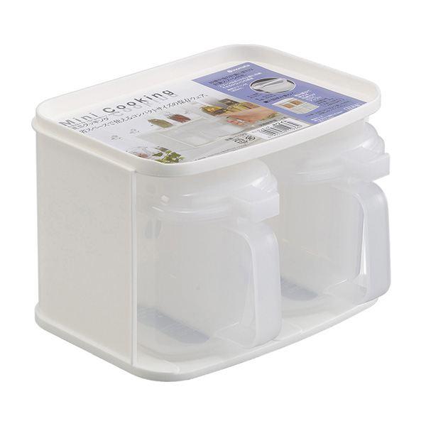 調味料ケースセットです。スペースをとらないコンパクトサイズの調味料ケースです。計量に便利な専用スプーン付きです。同じ商品を積み重ねて使えます。●サイズ(約)・193×163×高さ134mm●容量(約)・ポット(1個):720ml●耐荷重(約...