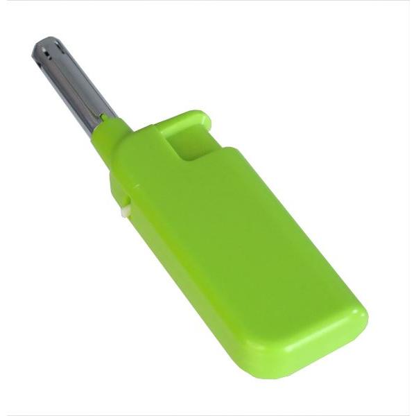 ライターです。ノズルが長く安全に使用できます。子供の事故防止のチャイルドレジスタンス(CR)対応品です。PL保険付きです。花火やBBQの着火に便利です。※色の指定はできません●1個のサイズ(約)・33×120×15mm●用途・ライター 着火...