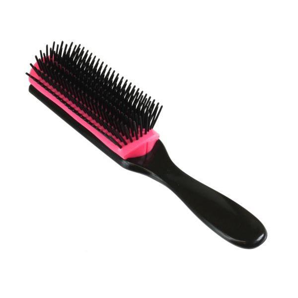 ヘアブラシです。ブロースタイリングで髪にボリュームアップ・ダウンが手軽にできます。毛先のウェーブ作りからブラッシングまで幅広く使用できます。摩擦でマイナスイオンが発生し、髪の環境を快適な状態に整えます。フロントやサイドのポイントカールにオス...