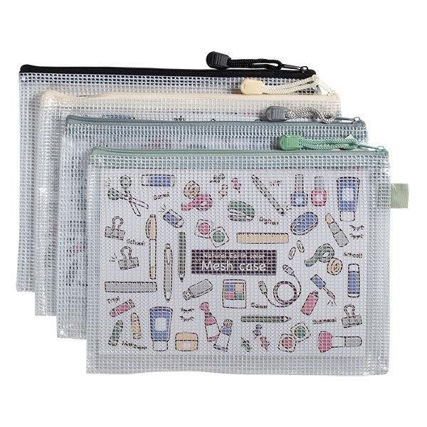 メッシュケースです。ナチュラルアースカラーのメッシュケースです。小物の収納やバッグインバッグとして旅行や出張でも活躍します。※縫製品の為サイズの異なりや糸のほつれ等がございます※完全防水仕様ではございません※色の指定はできません●サイズ(約...