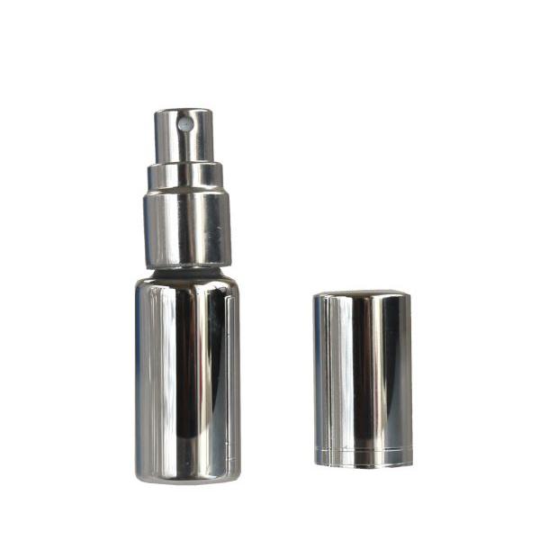 ガラス製のアトマイザーです。化粧水や香水を詰め替えてお使いください。ミニサイズで普段使いから旅行時の携帯等にも便利です。※シンナー・ベンゼン・アルコール等は入れないでください※完全な気密容器ではございません※材質の特性上内容量が一定ではござ...