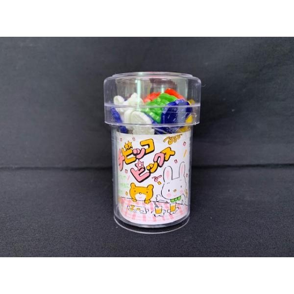 ○ピック、２５本入りです。ヘッド部分がカラフルな動物の形になっております。お弁当やオードブルのアクセントにお使いください。●１本のサイズ（約）・６．３ｃｍ●耐熱８０度／耐冷−２０度●原料樹脂・スチロール樹脂●用途・お弁当用ピック　オードブル...