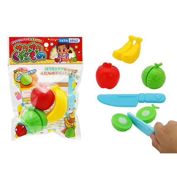 くだもののオモチャです。包丁でサクサクくだものを切って遊べます。とんとんお料理ごっこを楽しめます。●サイズ(約)・メロン:55×40×45mm●対象年齢・3歳以上●材質・くだもの:PE、ナイロン 包丁:PE●用途・ままごと オモチャ キッチ...