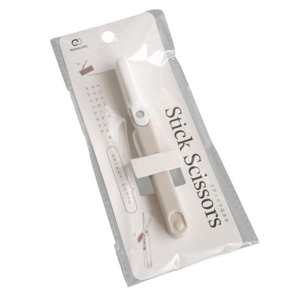 スティック型のハサミです。ペンケースやメイクポーチに入るスティックタイプのハサミです。片手で外せる安全ロック付きです。※色の指定はできません●サイズ(約)・128×16×15mm●材質・刃:ステンレス バネ、ネジ:鉄、本体、キャップ:ABS...