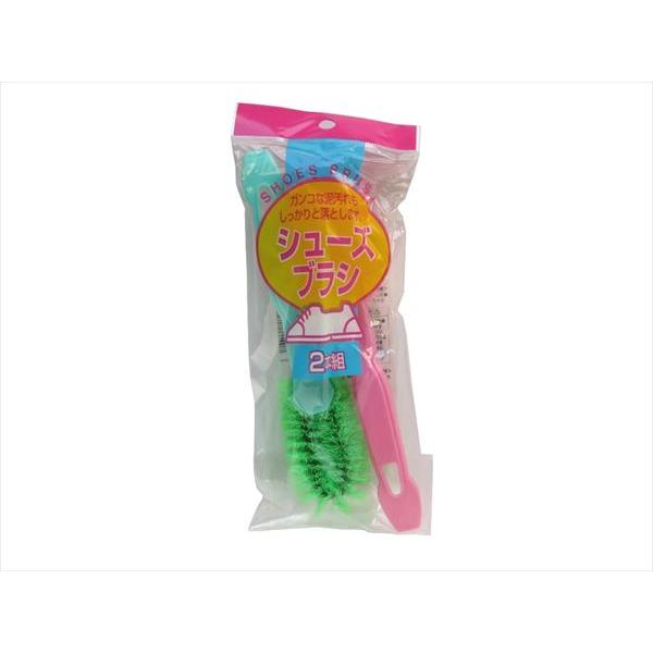 シューズブラシ、2本入りです。ガンコな泥汚れをしっかり落とします。柄付きで靴の奥まで磨けます。柄はヘラ状になっており、隙間や溝などの凹凸部分の汚れ取りに使用できます。●1本のサイズ(約)・50×210mm●材質・ポリプロピレン●用途・シュー...
