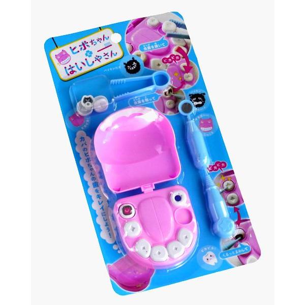 歯医者さんのおもちゃです。ヒポちゃんの虫歯を抜いてきれいな歯にかえられます。歯医者さんになりきって歯をきれいにしてあげましょう。※色の指定はできません●サイズ(約)・本体:78×73×37mm●対象年齢・6歳以上●材質・ポリプロピレン●用途...