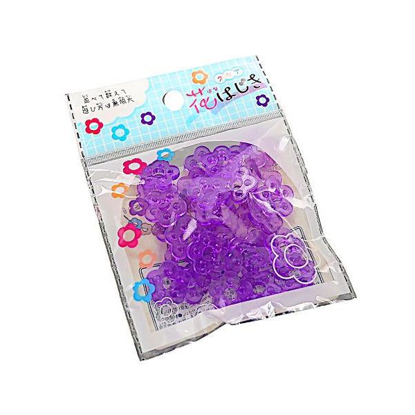 花はじきです。数の勉強などに使える花はじきです。ヒモを通してアクセサリーのパーツとしても使えます。※色の指定はできません●1個のサイズ(約)・直径18×5mm●色・クリア●内容量(約)・20g●対象年齢・6歳以上●材質・ポリスチレン●用途・...