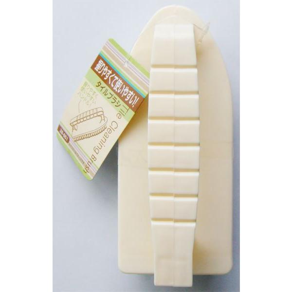 タイルブラシです。握りやすく使いやすいハンドルです。タイルの溝の汚れなども落としやすいです。●サイズ(約)・148×62×高さ65mm●材質・ポリプロピレン  ポリエチレンテレフタレート●用途・ブラシ タワシ バス 浴室 掃除●キーワード・...