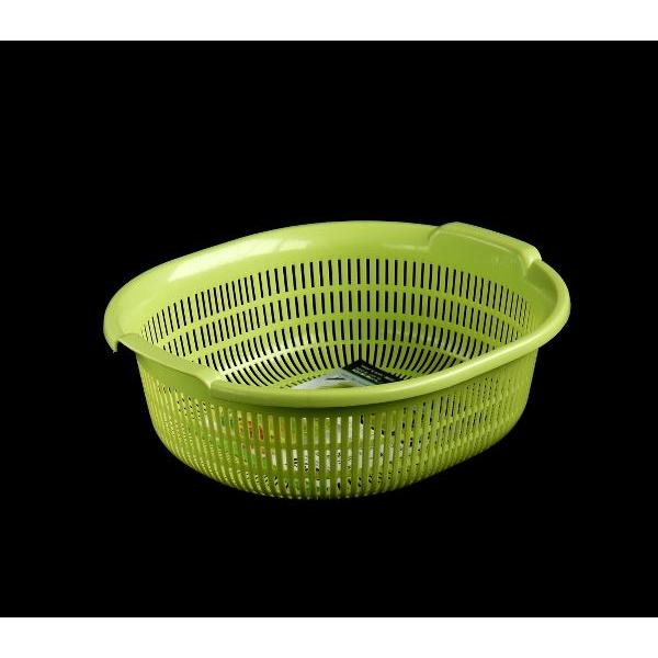 オーバル型のざるです。たっぷり洗える大きめサイズのざるです。野菜や果物などを水洗いや水切りするのに便利です。●サイズ(約)・幅327×奥行き291×高さ109mm●色・グリーン●耐熱100度/耐冷-20度●原料樹脂・ポリプロピレン●用途・調...