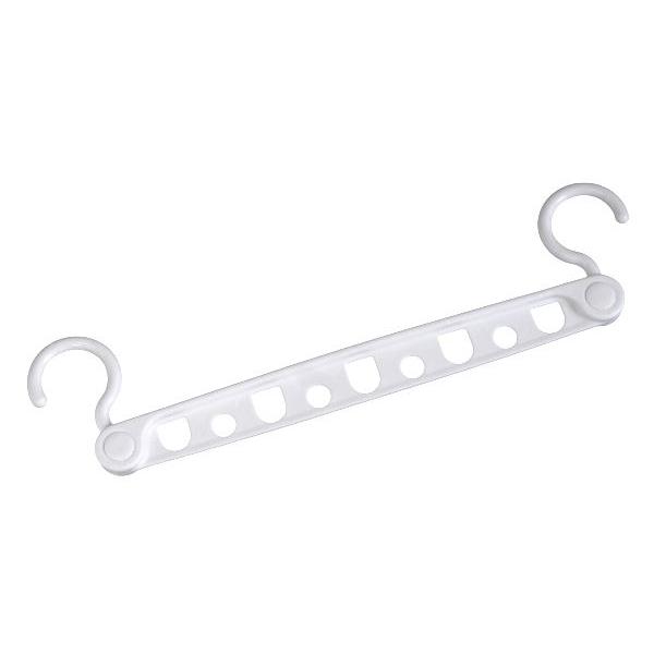 ハンガーキャッチです。ハンガーを5本掛けられます。縦で使えば収納力がアップ、横で使えばスッキリ収納することができます。洗濯時の風によるハンガーの片寄りを防ぎます。●サイズ(約)・350×100×18mm●耐荷重(約)・5kg●原料樹脂・ポリ...
