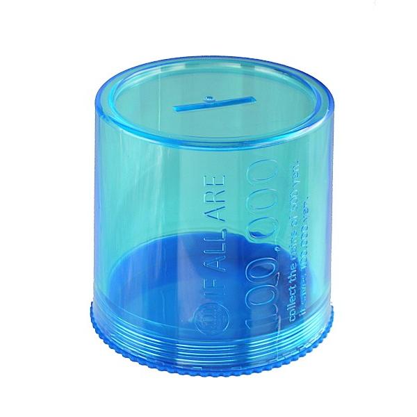 ○プラスチック製の貯金箱です。すべて５００円玉の場合、約１０万円分入ります。底フタを回して開けることができます。※コインを入れた状態で持ち歩かないでください。●外寸（約）・直径９３×高さ９０ｍｍ●色・ブルー●原料樹脂・本体：ポリスチレン　底...