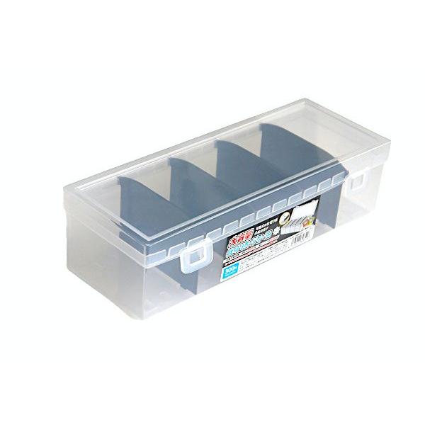 カードケースです。4枚の可動式の仕切りが付いたカードケースです。大容量で約800枚のカードが収納できます。※パッケージの表示価格は店頭販売価格の為、当店販売価格とは異なります●外寸(約)・270×110×高さ74mm●色・クリア●原料樹脂・...