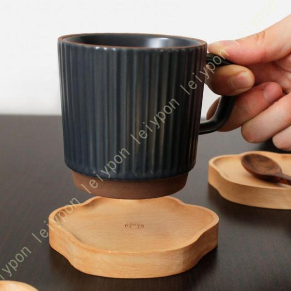 商品の説明 製品：デザイン1=10.5*9.5*1.5cm、デザイン2=直径10*1.5cm、デザイン3=直径10*1.5cm。具体的な図案は商品画像説明をご覧ください。 ティーカップ、ティーポットなどを置くだけで雰囲気一変!お茶の時間をも...