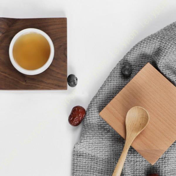 商品の説明 製品：コースター=10*10*1.2cm。A = ケヤキ木コースター(1個入り)。B= クルミのコースター(1個入り)。具体的な図案は商品画像説明をご覧ください。 断熱性: カップコースター は、良好な断熱特性を持っています。 ...