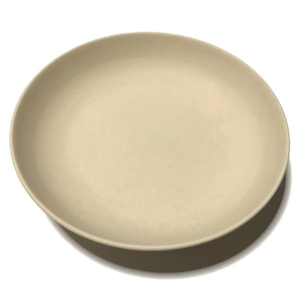 商品サイズ 直径 10.4cm　×　高さ 2.3cm焼成後サイズ【参考】 直径 9.6cm　×　高さ 2.1cm材質 磁器土描く処が広く、収納性が高いです。小皿として最適です。※半製品になります。使用する場合は、焼成 1200〜℃以上で焼い...