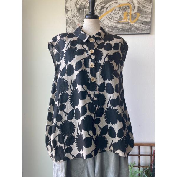 【発売日：2025年07月24日】[ブランド]fre.s.cute　中古　リサイクル[アイテム]レディース　トップス　アウター　ベスト　プルオーバー　麻　個性　大人　大人コーデ　おしゃれ　美品[色/柄]ベージュ　ブラック/花柄[メーカーサイ...