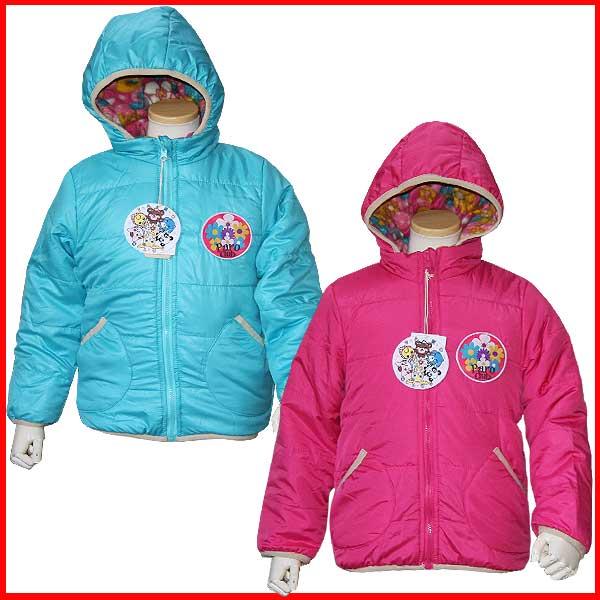 こちらの商品は2通りのデザインが楽しめるリバーシブル仕様になっております。本体表地ポリエステル100％中わたポリエステル100％裏地ポリエステル100％中国製100サイズ胸囲：49〜55cm110サイズ胸囲：53〜59cm120サイズ胸囲：...