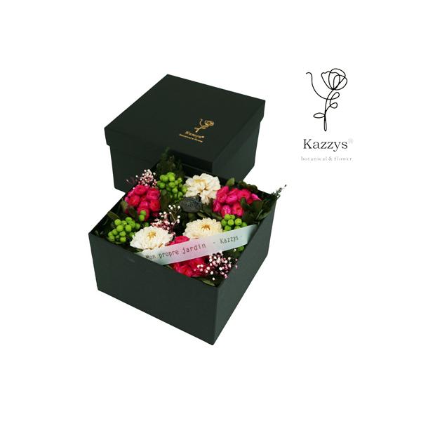 「華」フラワーボックス　プリザーブドフラワー　Kazzys　ギフト プレゼント　母の日　父の日　記念日　クリスマス　バレンタイン　贈り物　お祝い　　カーネーション、ダリア、イモーテルが彩鮮やかで、とても華やかなアレンジです。プリザーブドフラ...