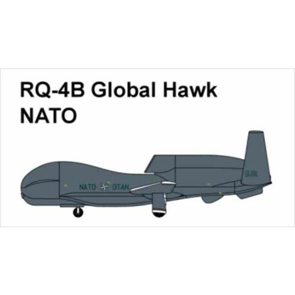 新金型裏面にはNATO軍のマーキングが記載されています。袋パッケージミニウイング 1/144 ノースロップ グラマン RQ-4B グローバルホーク NATO軍  袋パッケージ プラモデル mini311