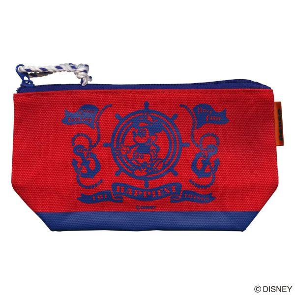 かわいらしい船長ルックのミッキーがプリントされた帆布製のポーチ。ペンケースとして使用するのにちょうどよい大きさです。ジッパーの先に結ばれたロープのような紐がアクセント。マチ付きなので容量もあり、一般的な筆記具約20本を収納できます。・本体サ...