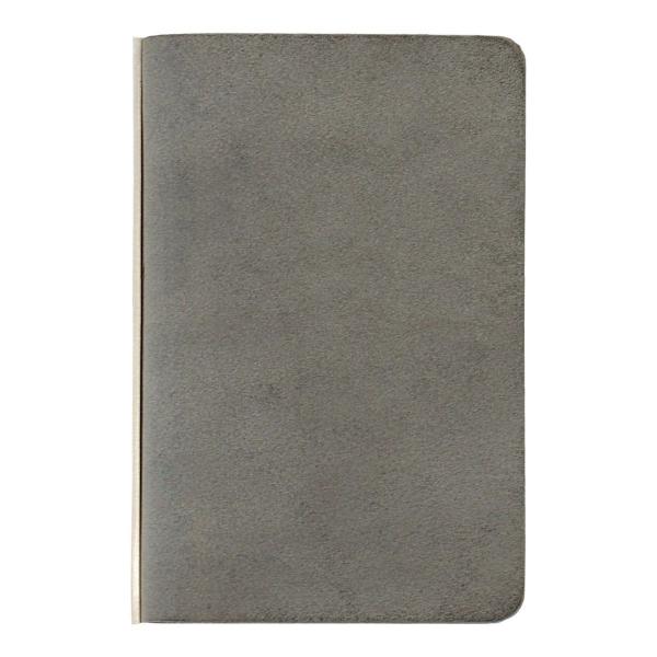 デザインフィル社のブランド「PLOTTER/プロッター」のリングレザーバインダー。造りはオリジナルバックプレートとリングで、直接一枚革を挟み込んでいます。その為一般的なシステム手帳より軽くて薄く、表紙が180°以上開くので、ストレスフリーで...