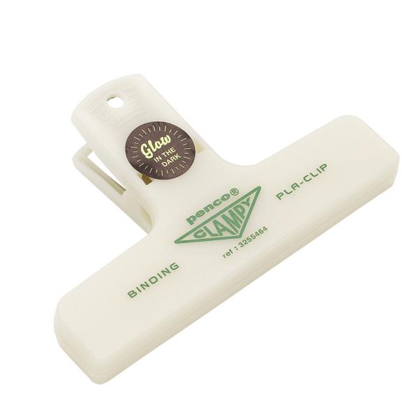 ギザギザの口でしっかりとホールドしてくれるpenco/ペンコのプラスチック製クリップです。お菓子やコーヒー豆など袋留めはもちろん、書類を束ねたりしても便利に使えます。暗闇で光るグロータイプは、キャンプなどのアウトドアシーンやガレージでの使用...