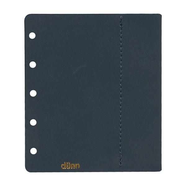 ミニ5サイズのシステム手帳用アクセサリーシリーズのペンホルダー付下敷きです。ミニ万年筆も収納できる太めのペンホルダーです。dunnで使用している革は約05mmと極薄に漉かれています。革の表面である銀面を残すことで、上質な手触りと耐久性を残し...