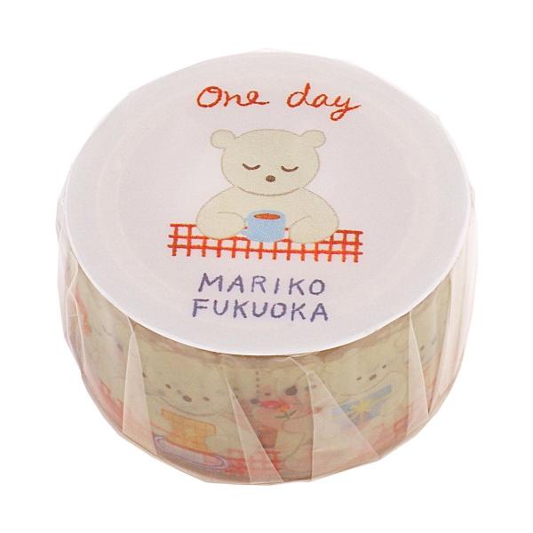 シロクマくんの「ある日」が描かれた、福岡麻利子氏のイラストがかわいい透明マスキングテープです。こんがりきつね色のトーストを食べて本を読んだらお出かけして。シロクマくんの1日の様子が描かれた可愛らしい透明マスキングテープ。短く切ってシールのよ...