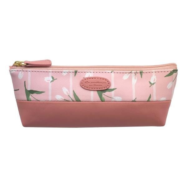 合皮のタグに型押しのデザインがアクセントの、きれいな花柄のペンポーチです。パルテールはフランス語で花壇という意味。「お気に入りの花で花壇を飾るように、お好みのアイテムで新しい春を始めよう」というコンセプトです。: 600000024995:...