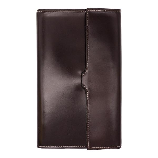 ベルトの先端が内側に隠れるシンプルな見た目が特徴の「カクシシリーズ」のナローサイズシステム手帳です。表側には純粋なアニリン水性染料仕上げを施すレーデルオガワ製のコードバン、内側にはイタリア・ヴィルジリオ社製のスクラッチ加工が特徴の植物タンニ...