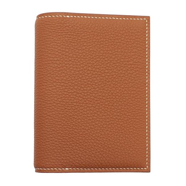 表革にはドイツWeinheimer社、裏地にはフランスAlran社の羊革を使用したシステム手帳です。カーフレザーを使用し、革本来の風合いを活かすためごく薄いコーティングのみが施されています。また職人による手作業のステッチは、美観と機能性を両...