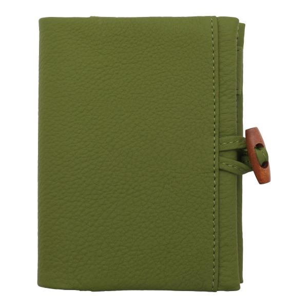 京都宇治の老舗茶屋「森半」の抹茶製造時に生まれる残渣を再利用したサステナブルなレザーのシステム手帳です。牛革をクロム鞣ししシュリンク加工を施すことで、ふっくらと立体感のあるナチュラルシボを生み出しています。袋縫いによる丸みのあるフォルムと木...