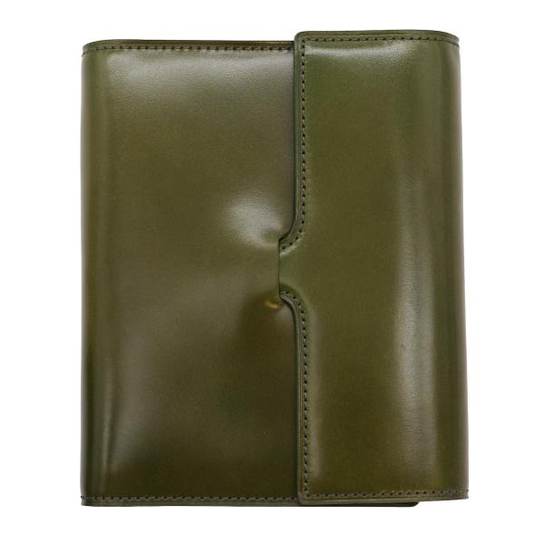 ベルトの先端が内側に隠れるシンプルな見た目が特徴の「カクシシリーズ」のミニ6サイズシステム手帳です。表側にはアニリン水性染料仕上げを施すレーデルオガワ製のコードバンを使用。内側にはイタリア・ヴィルジリオ社製のスクラッチ加工が特徴の植物タンニ...