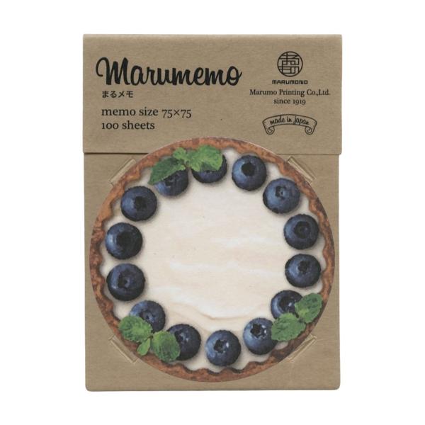 お皿のメモで人気の「まるメモ」にスイーツ&amp;カフェデザインが仲間入り。置いておくだけで美味しそうなかわいい丸型のメモ帳です 。文字を書く裏面はシンプルでおしゃれな囲み罫のデザインになっています。この円形のメモ、実は印刷屋の職人の製本技...