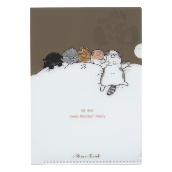 Shinzi Katoh/シンジカトウさんがデザインした、暮らしに溶け込む猫の姿を描いたMy dear catsシリーズ。書類の仕分けにちょうどよい、かわいらしい猫のイラストが描かれたA5サイズのクリアファイルです。: 6000000263...