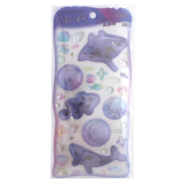 みずみずしい「ウォーターシール」と銀箔が輝く「ぷっくりシール」が1つになった贅沢なシールです。雨上がり、黄昏、真夜中など、エモーショナルな景色を切り取った全8色の世界観が美しく彩ります。異なる2つの質感を重ねるだけで、見るたびに気分が上がる...